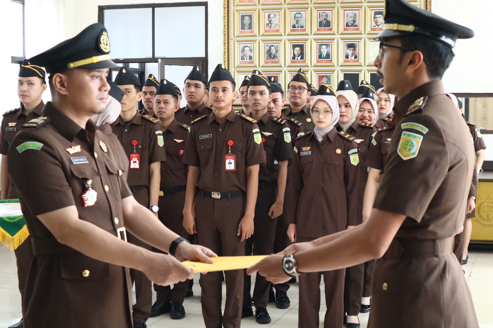 Kejari Lamsel Gelar Pelantikan Kasi B3R dan Sertijab Kasi Datun – Kita ... Kejari Lamsel Gelar Pelantikan Kasi B3R dan Sertijab Kasi Datun – Kita ...